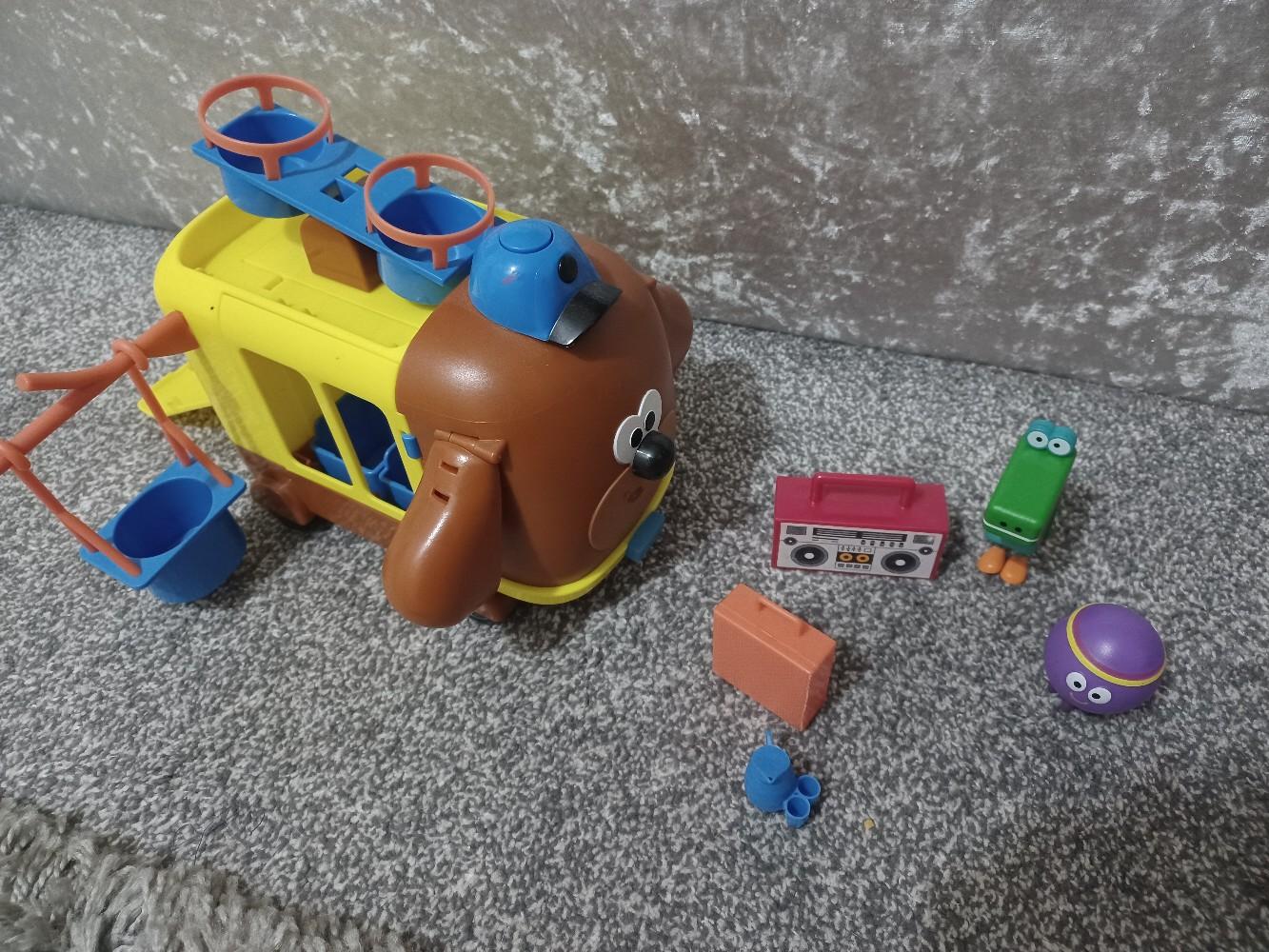 Hey Duggee Adventure Bus & Playset in TW13 Hounslow für 5,00 £ zum ...