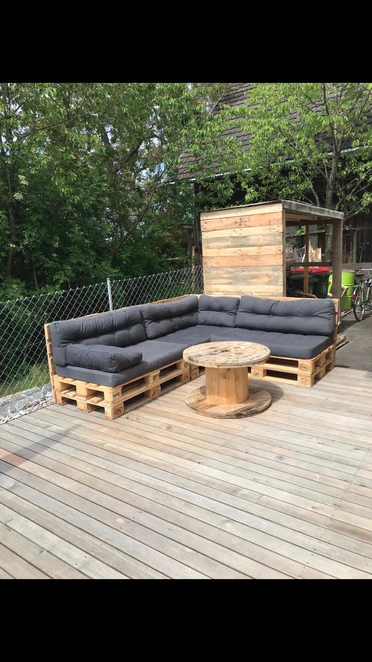 Palettenlounge inkl. Polster und Tisch in 6800 Stadt Feldkirch für 180 ...