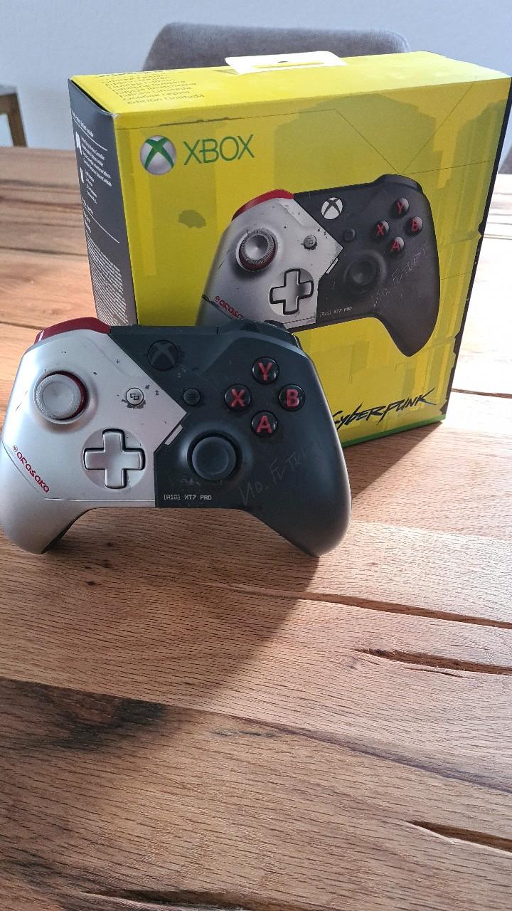 Xbox One Controller Cyberpunk Edition in 67071 Ludwigshafen am Rhein ...