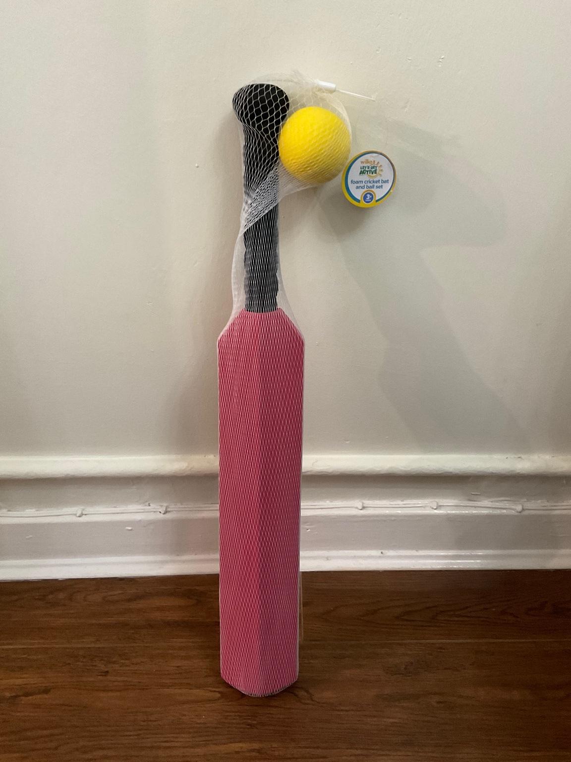 Foam cricket bat and ball in WS2 Walsall for £2.50 for sale | Shpock