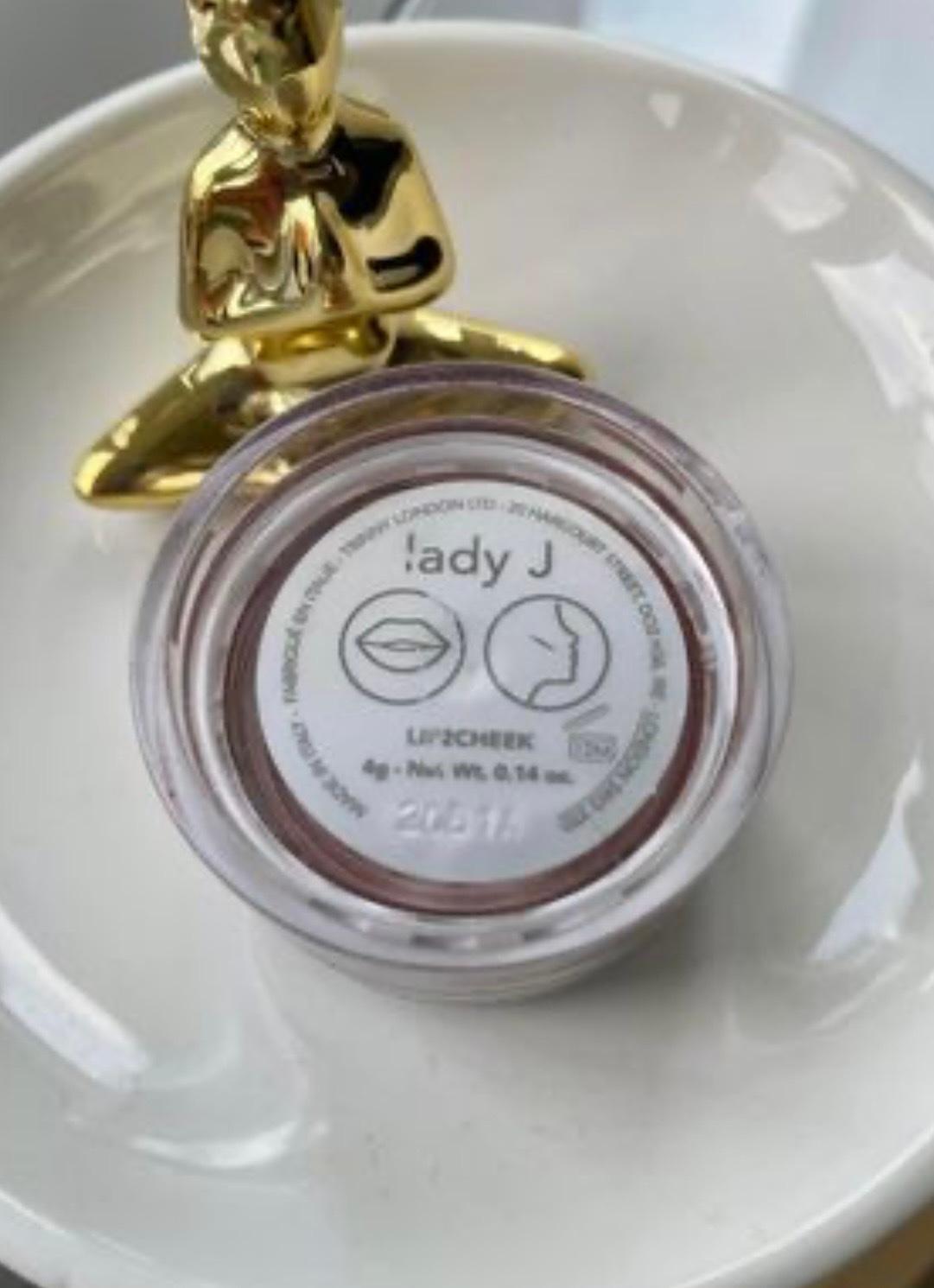 Trinny London lip to cheek in G14 Renfrew for £5.00 for sale | Shpock