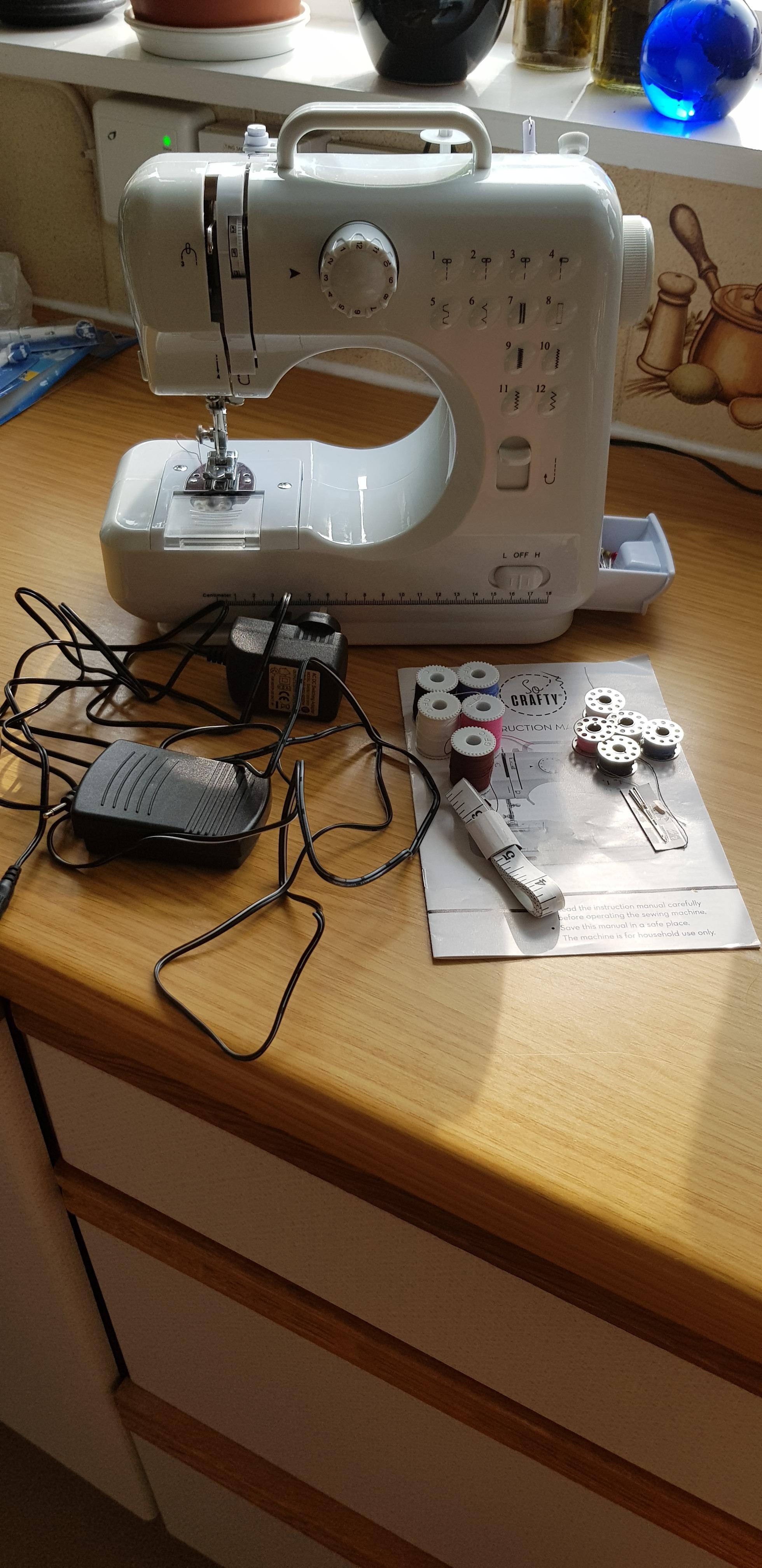 Midi Sewing Machine in N21 London Borough of Enfield für £ 25,00 zum ...