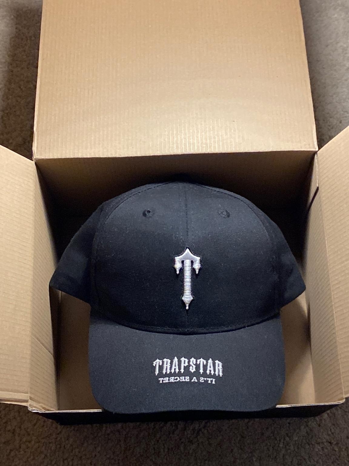 Trapstar Strapback Cap in WD19 Rivers für 40,00 £ zum Verkauf | Shpock DE