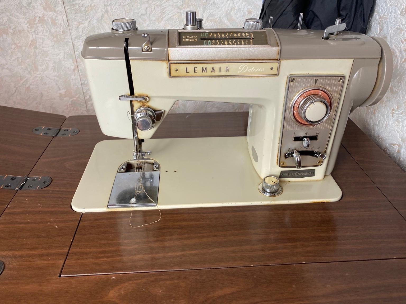 Vintage Lemair Deluxe Sewing Machine in Chester for £30.00 for sale ...