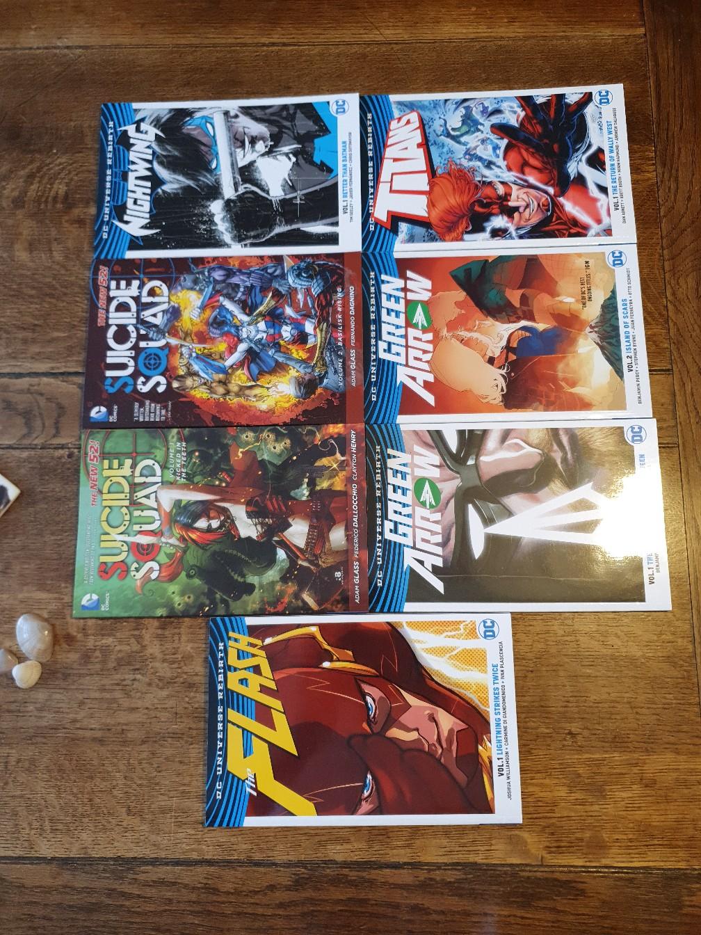 dc graphic novel bundle in BD11 Kirklees für 35,00 £ zum Verkauf ...