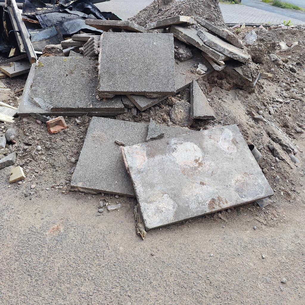 Free old Concrete slabs! in B74 Walsall für gratis zum Verkauf | Shpock DE