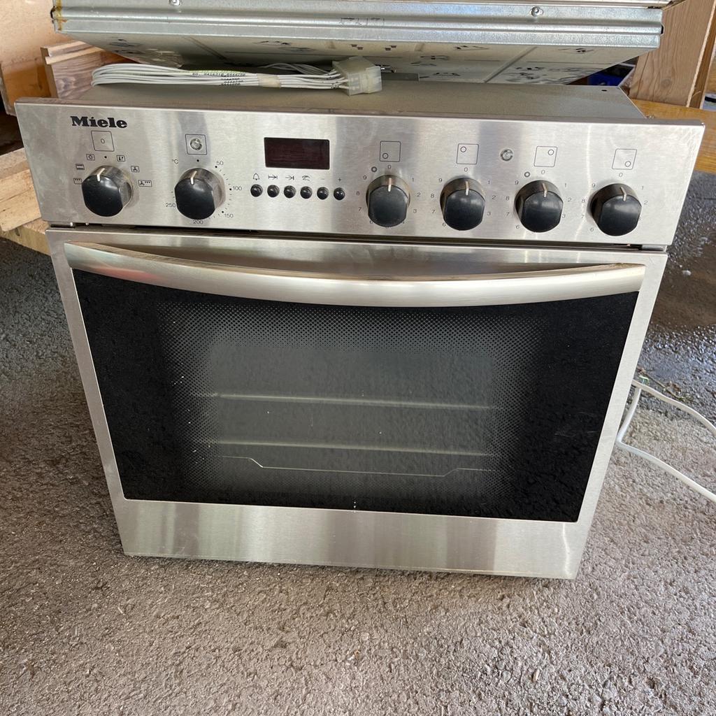 Miele Backrohr mit Ceranfeld in 6105 Gemeinde Leutasch für € 70,00 zum ...