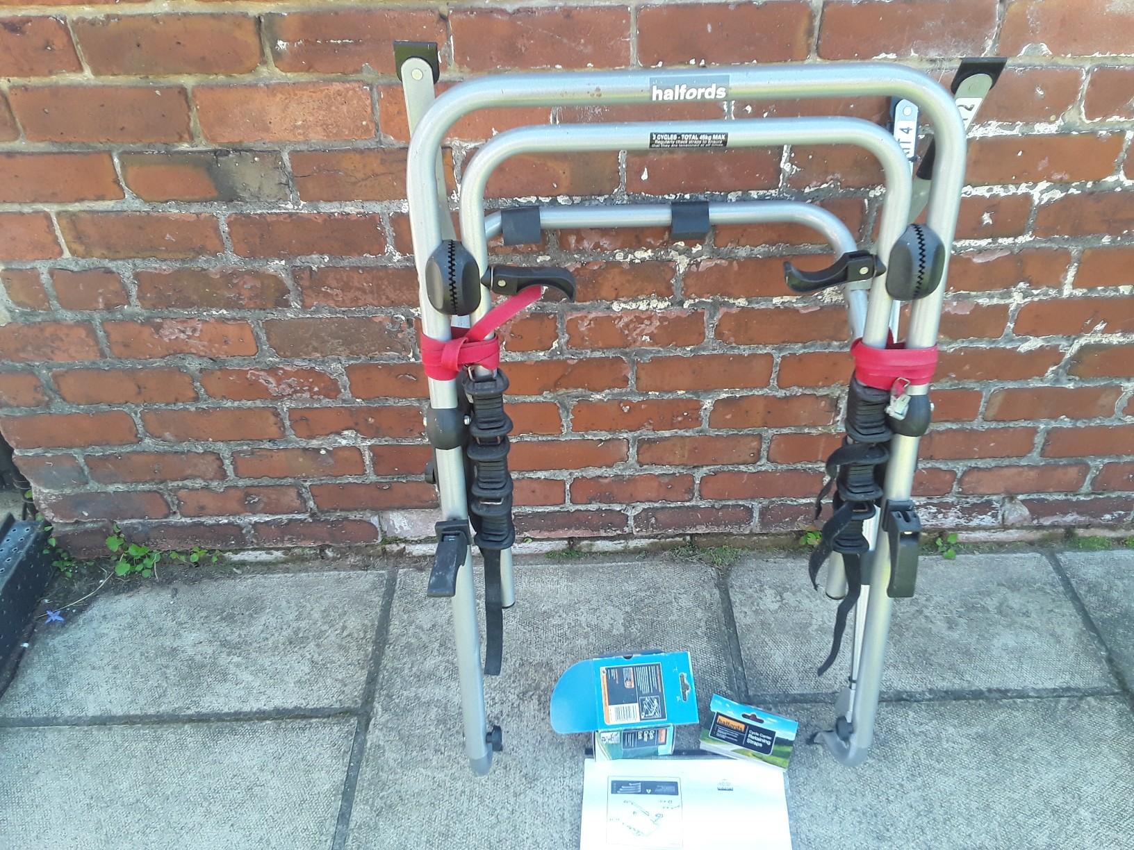 Halfords 3 Bike Carrier with locking cable. in PR9 Sefton for £20.00 ...