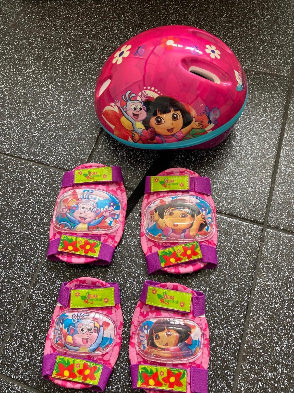 New Dora the explorer bike helmet & pads in DY4 Sandwell für 5,00 £ zum ...