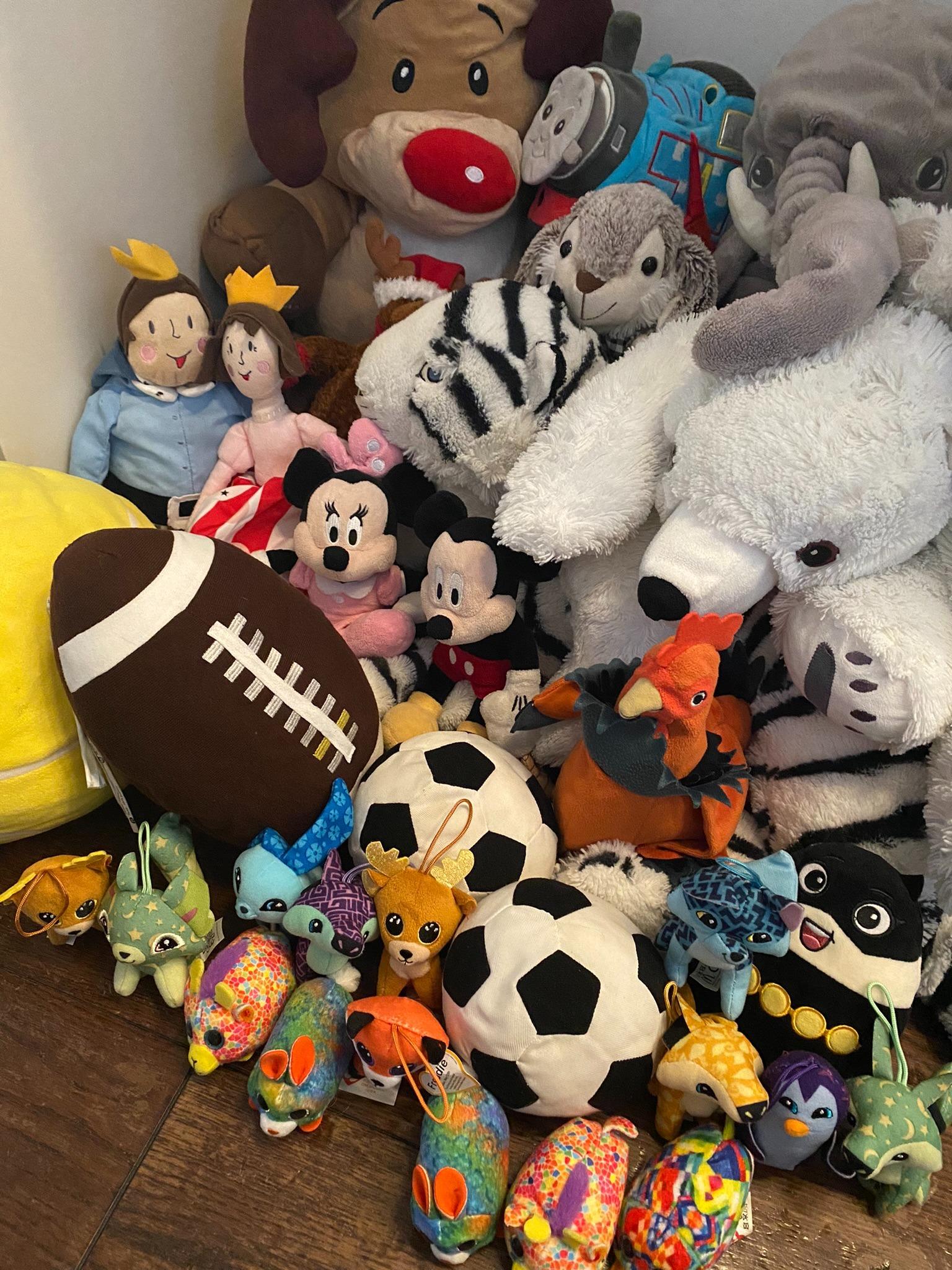 Huge Bundle Mixed Children's Soft Toys in NW2 Brent for £35.00 for sale ...
