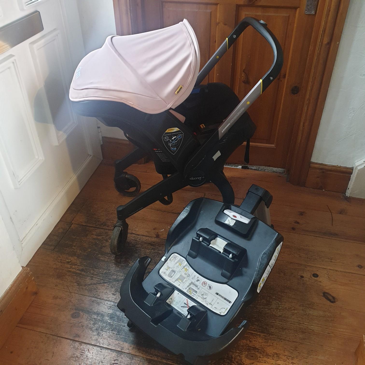 Doona Pushchair (pink) in North Warwickshire für £ 150,00 zum Verkauf ...
