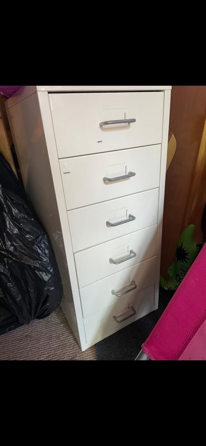 Metal draw storage unit in EN4 Barnet for £20.00 for sale | Shpock