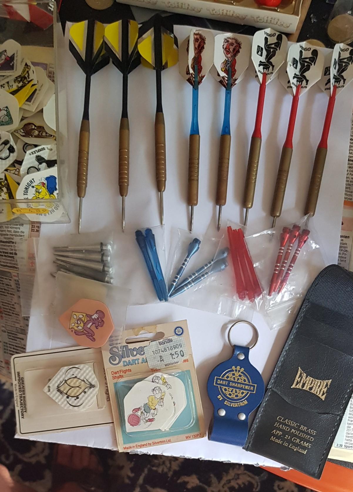 Darts Pfeile und Zubehör in 76139 Karlsruhe für € 25,00 zum Verkauf | Shpock AT