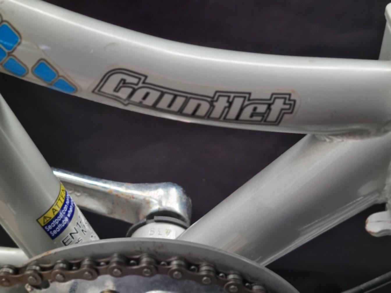 challenge gauntlet folding bike in London Borough of Hounslow for £70. ...