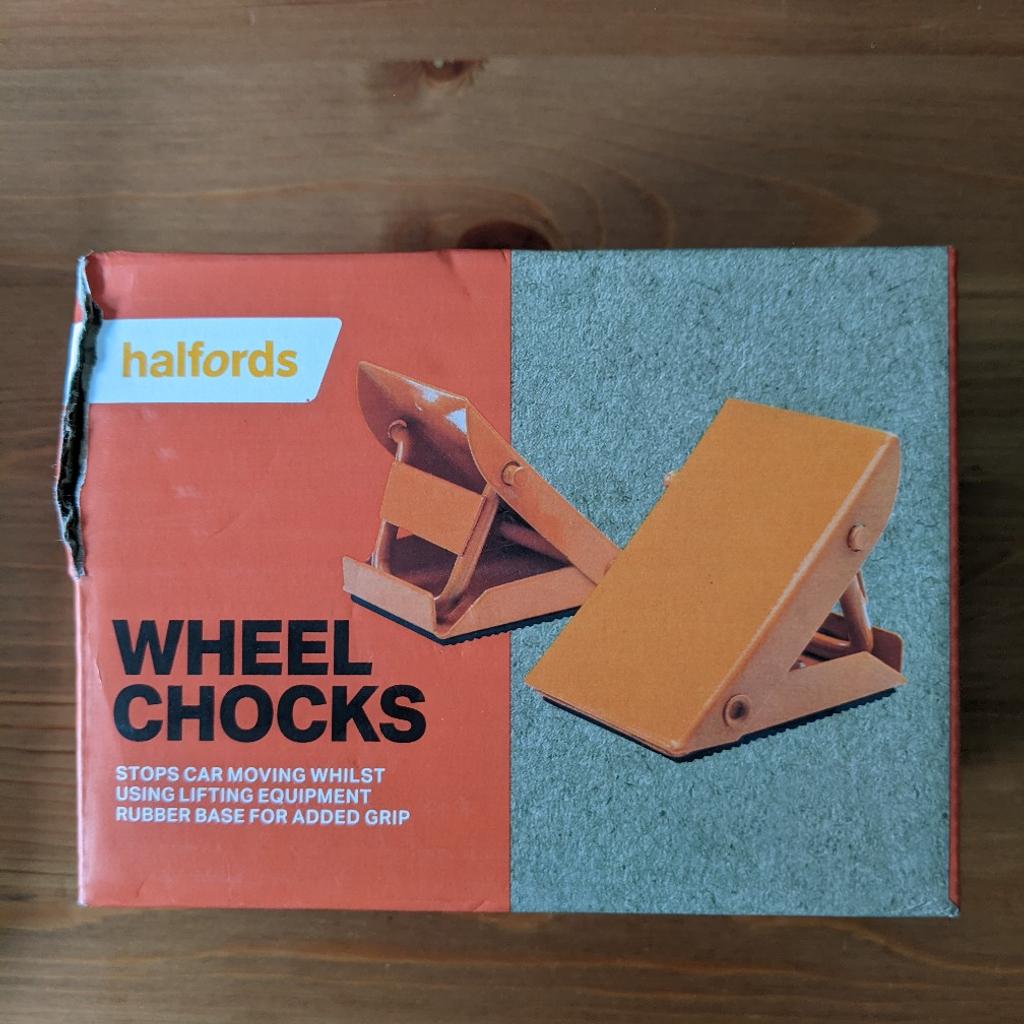 Halfords wheel chocks in B31 Birmingham für £ 2,50 zum Verkauf | Shpock AT
