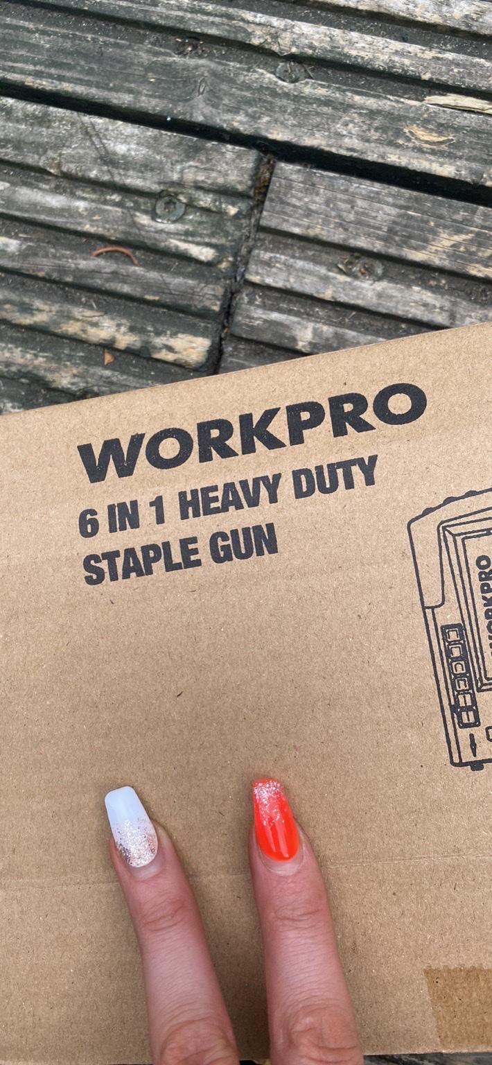 Heavy duty staple gun,new with packaging in B77 Tamworth für 15,00 ...