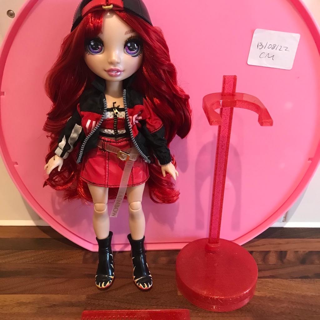 Rainbow High Doll In London Borough Of Havering Für 2000 £ Zum Verkauf Shpock De