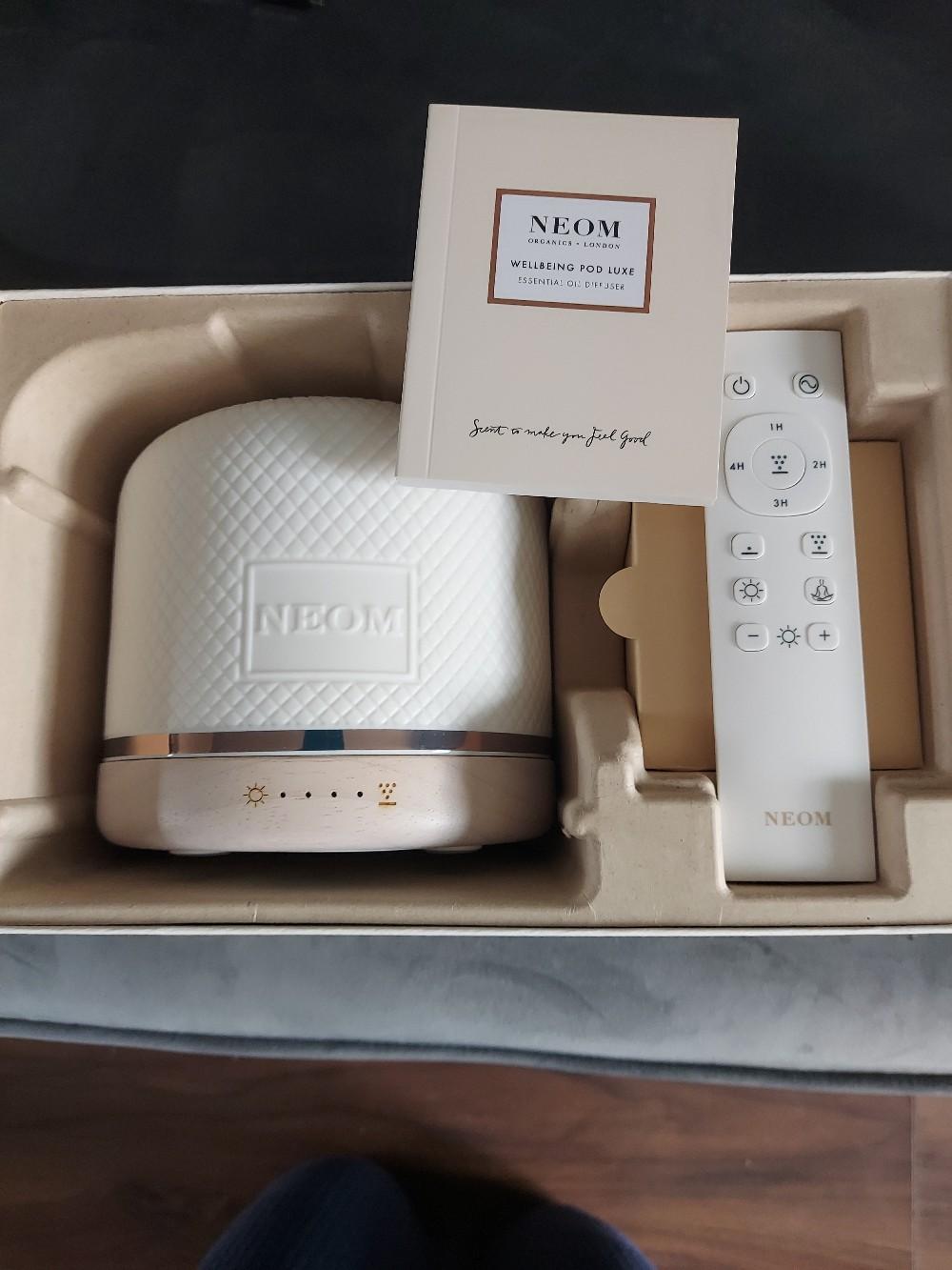 NEOM wellbeing pod luxe oil diffuser in WA10 Helens für 60,00 £ zum ...