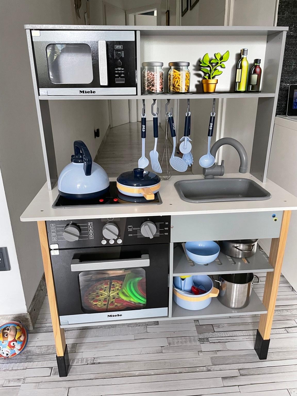 Miele Kinderküche in 5120 Sankt Pantaleon für € 55,00 zum Verkauf ...