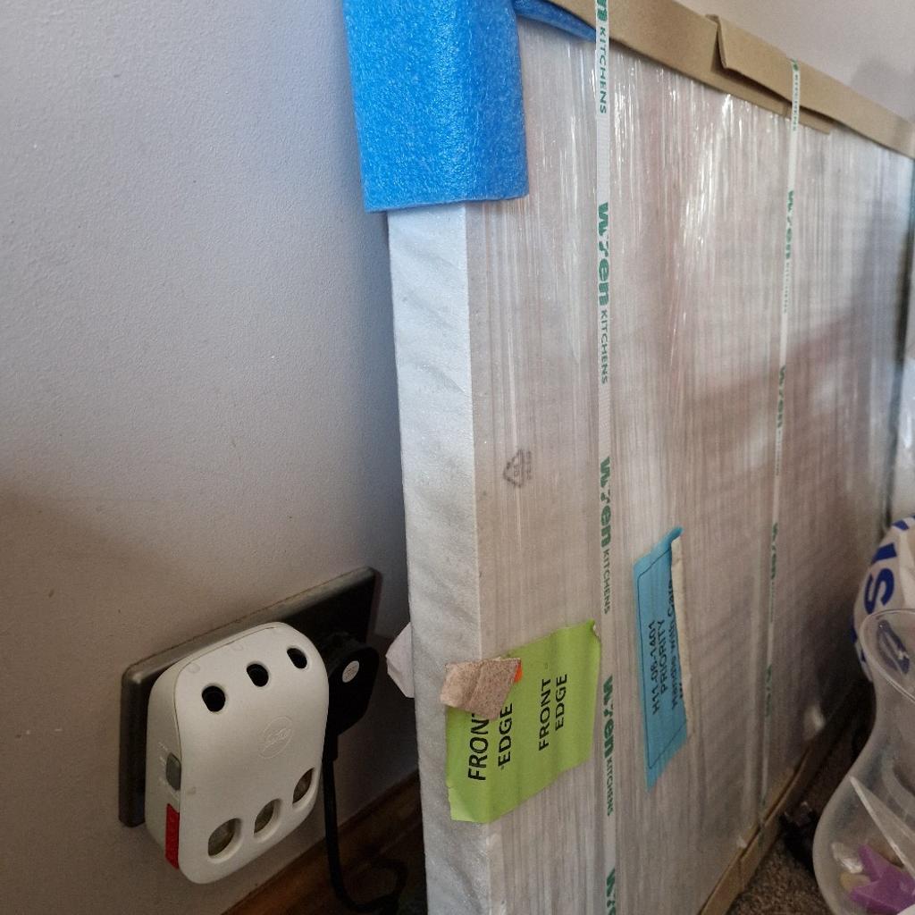 Wren Crystal White 2m Worktop in RM13 Havering for £80.00 for sale | Shpock