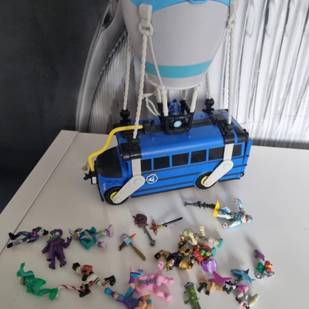 fortnight battle bus. in S62 Rotherham für £ 10,00 zum Verkauf | Shpock AT