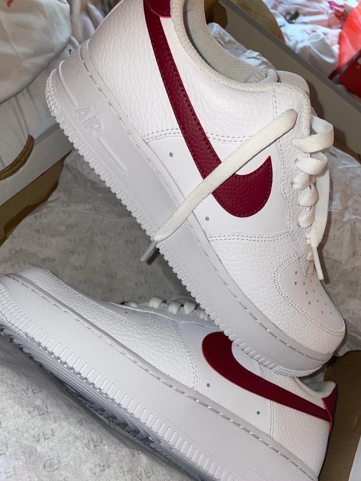 - NIKE AIR FORCE 1’07 red & white in CR0 Croydon für 90,00 £ zum ...