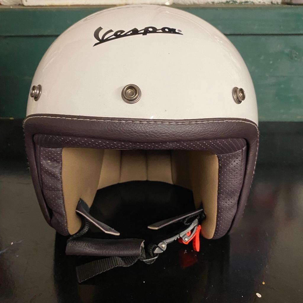 Vespa Helm in 6822 Gemeinde Schnifis für € 50,00 zum Verkauf | Shpock AT