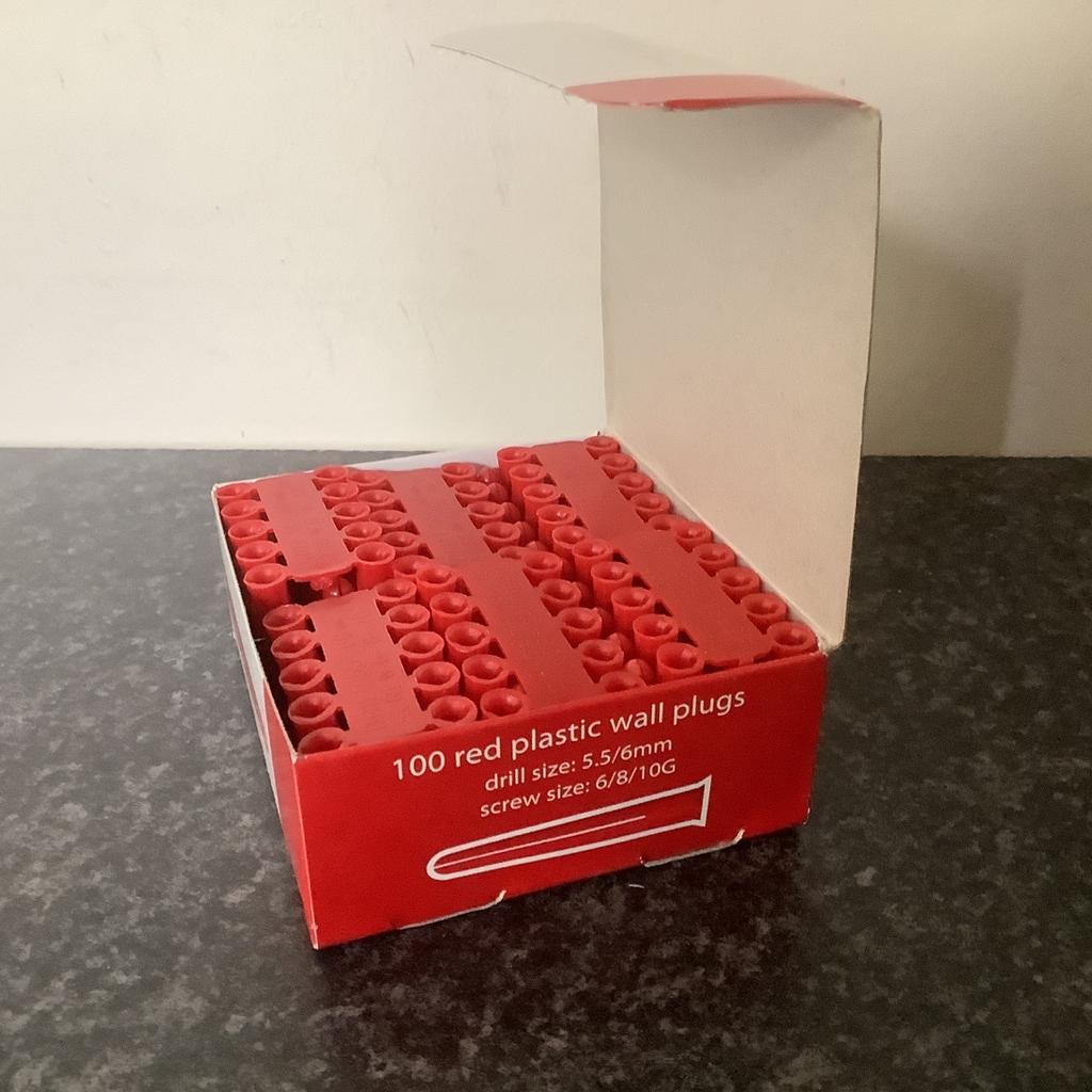 Red Wall Plugs (100) in WS10 Walsall für £ 0,50 zum Verkauf | Shpock AT