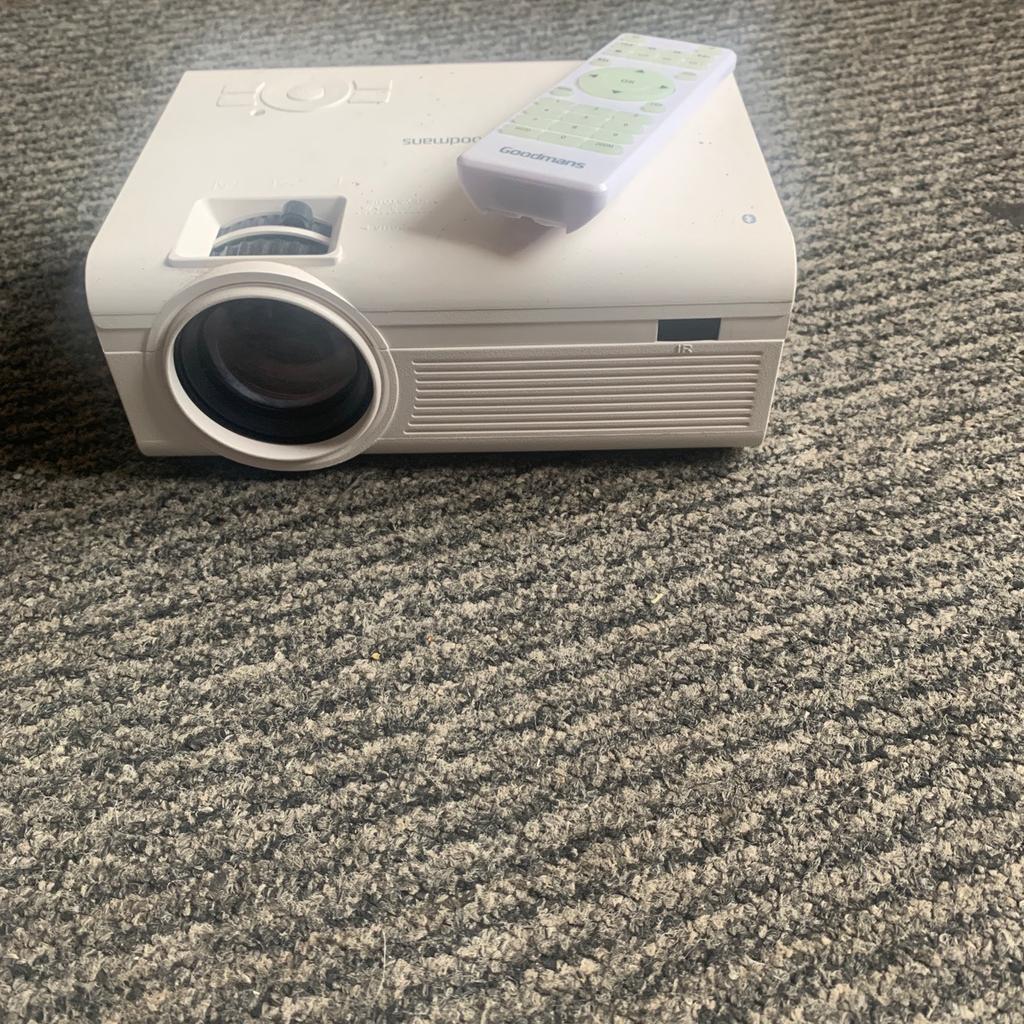 Goodmans projector in B70 Sandwell für £ 30,00 zum Verkauf | Shpock AT