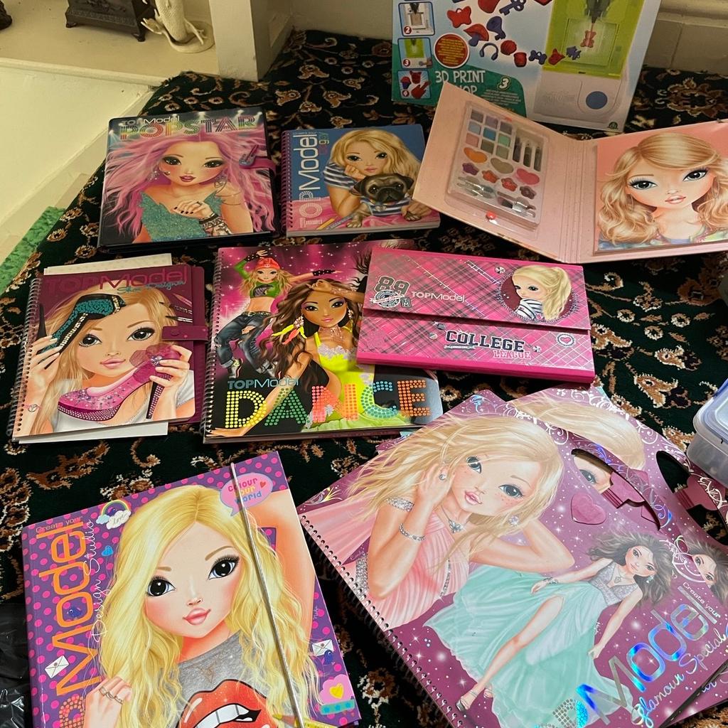 Top model kids fashion drawing bundle in IP27 Suffolk für £ 8,00 zum ...