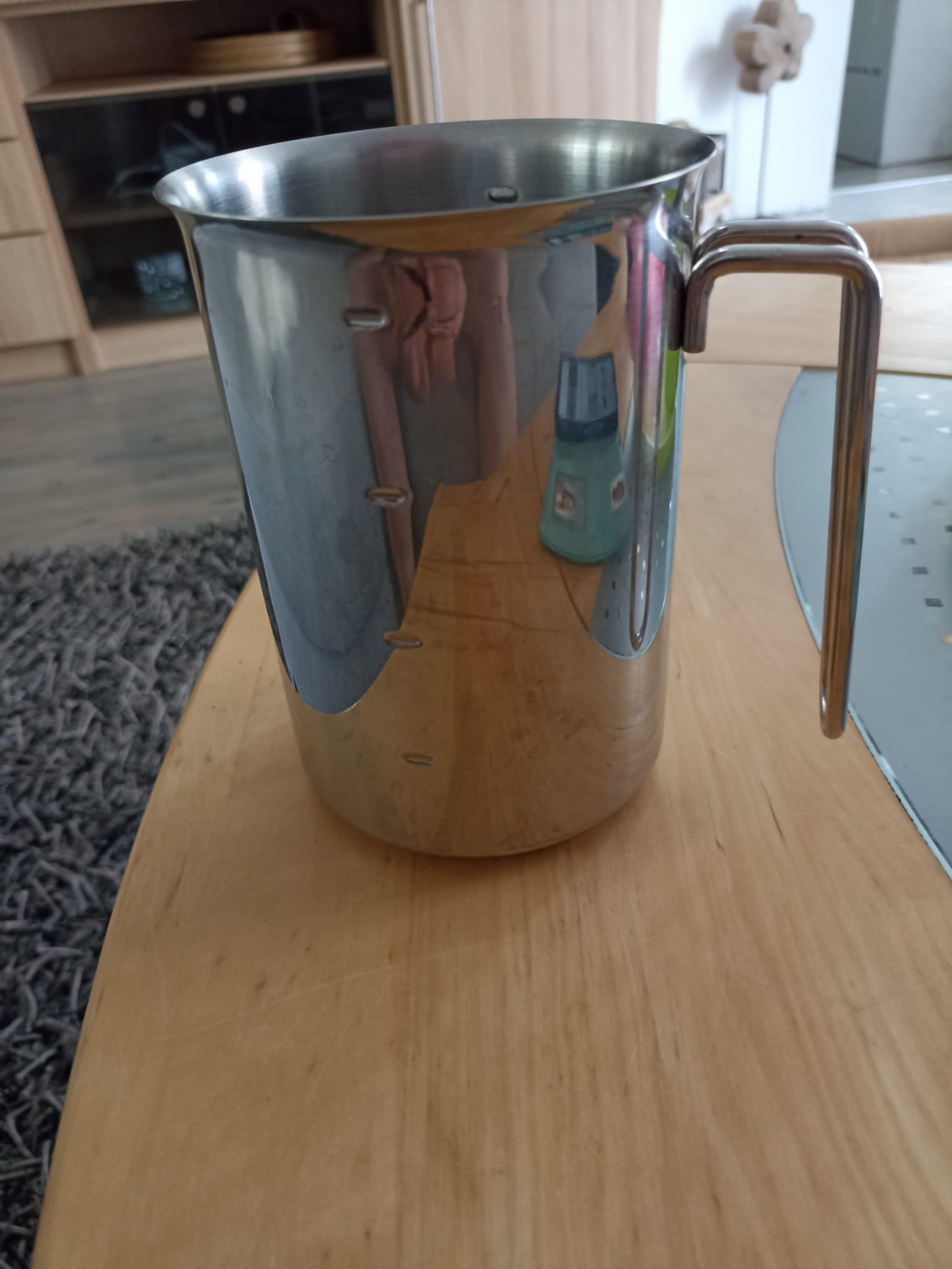 EDELMETALL MESSGAFEN 1LITER in 6130 Stadt Schwaz für € 2,00 zum Verkauf ...
