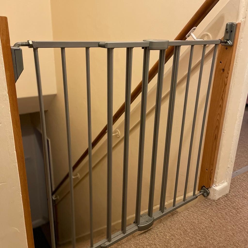 Lindam extending metal stair gate in B45 Birmingham for £30.00 for sale ...
