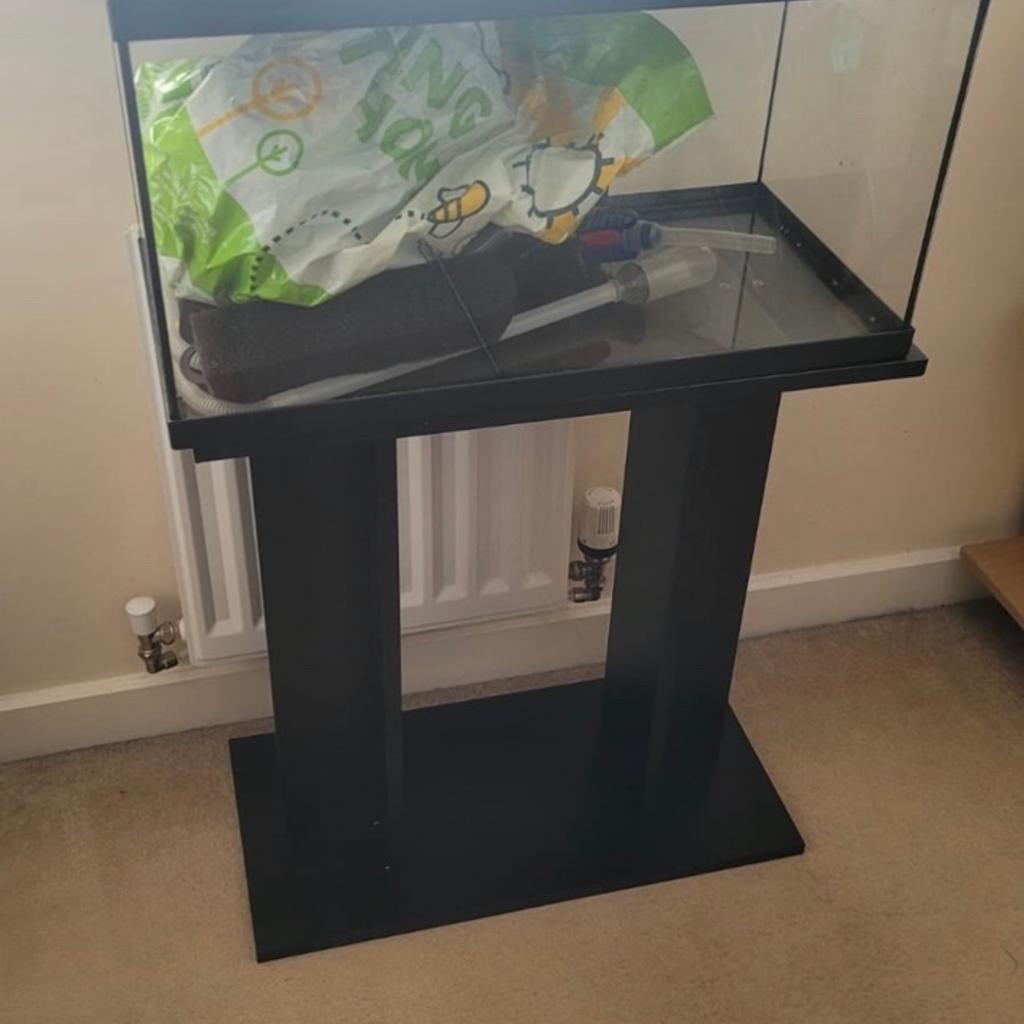 Black fish tank with stand in L24 Liverpool für 80,00 £ zum Verkauf ...