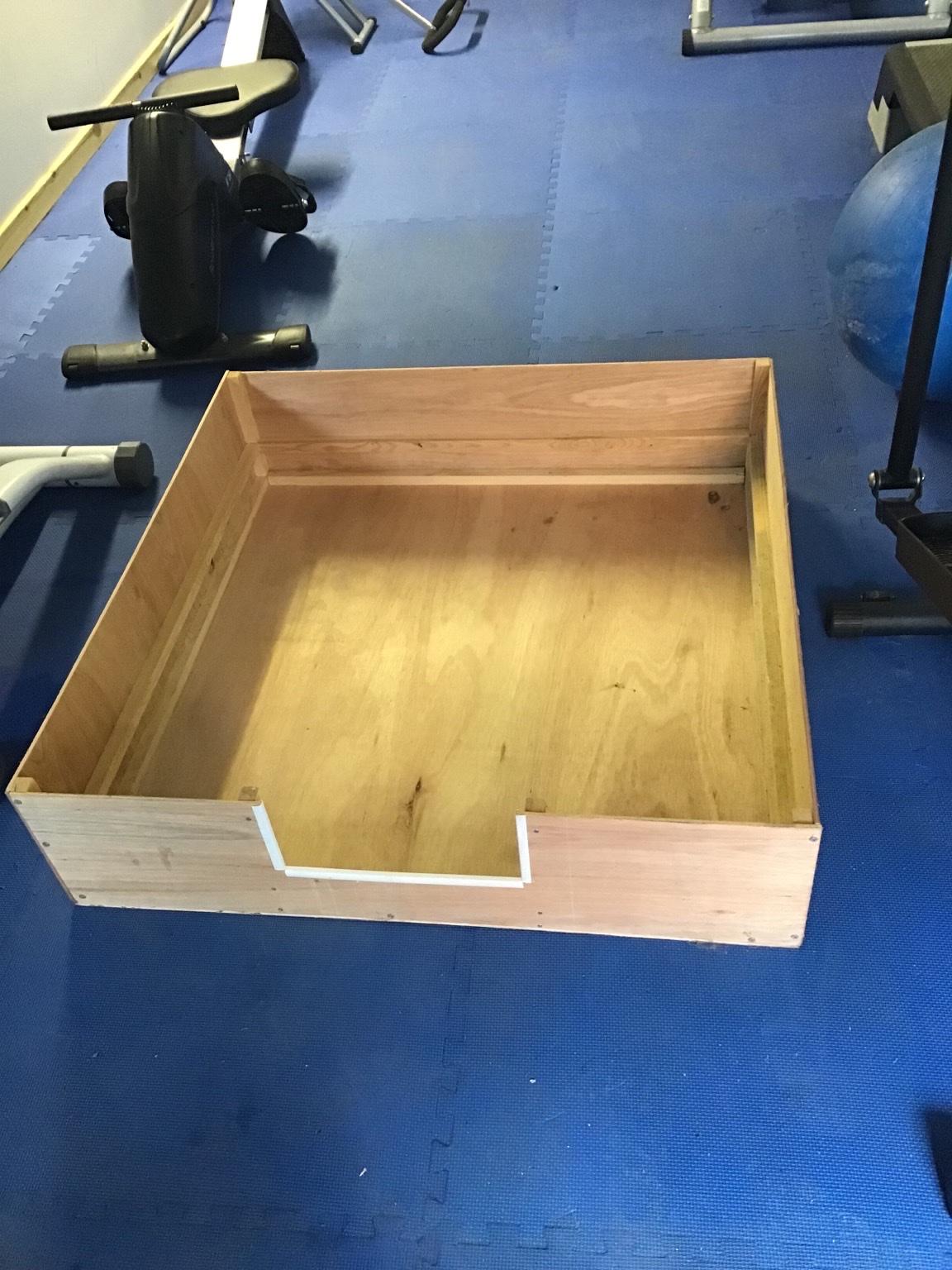 LARGE WHELPING BOX in FY5 Wyre für £ 5,00 zum Verkauf | Shpock AT