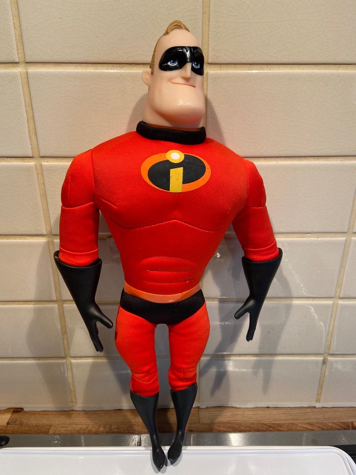 Disney / Pixar Mr Incredible large figure in B30 Birmingham für 1,00 ...