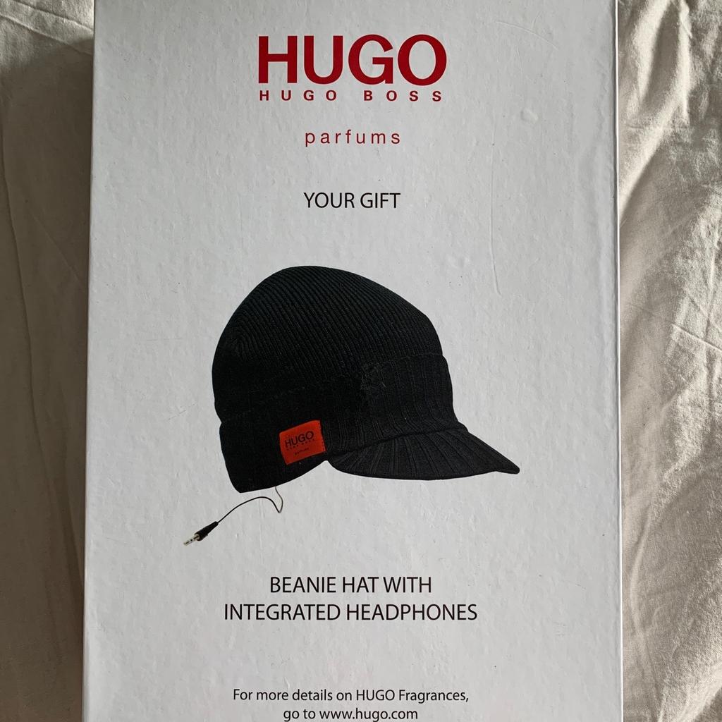 HUGO BOSS hat with integrated headphones in CR0 Croydon für £ 5,00 zum ...