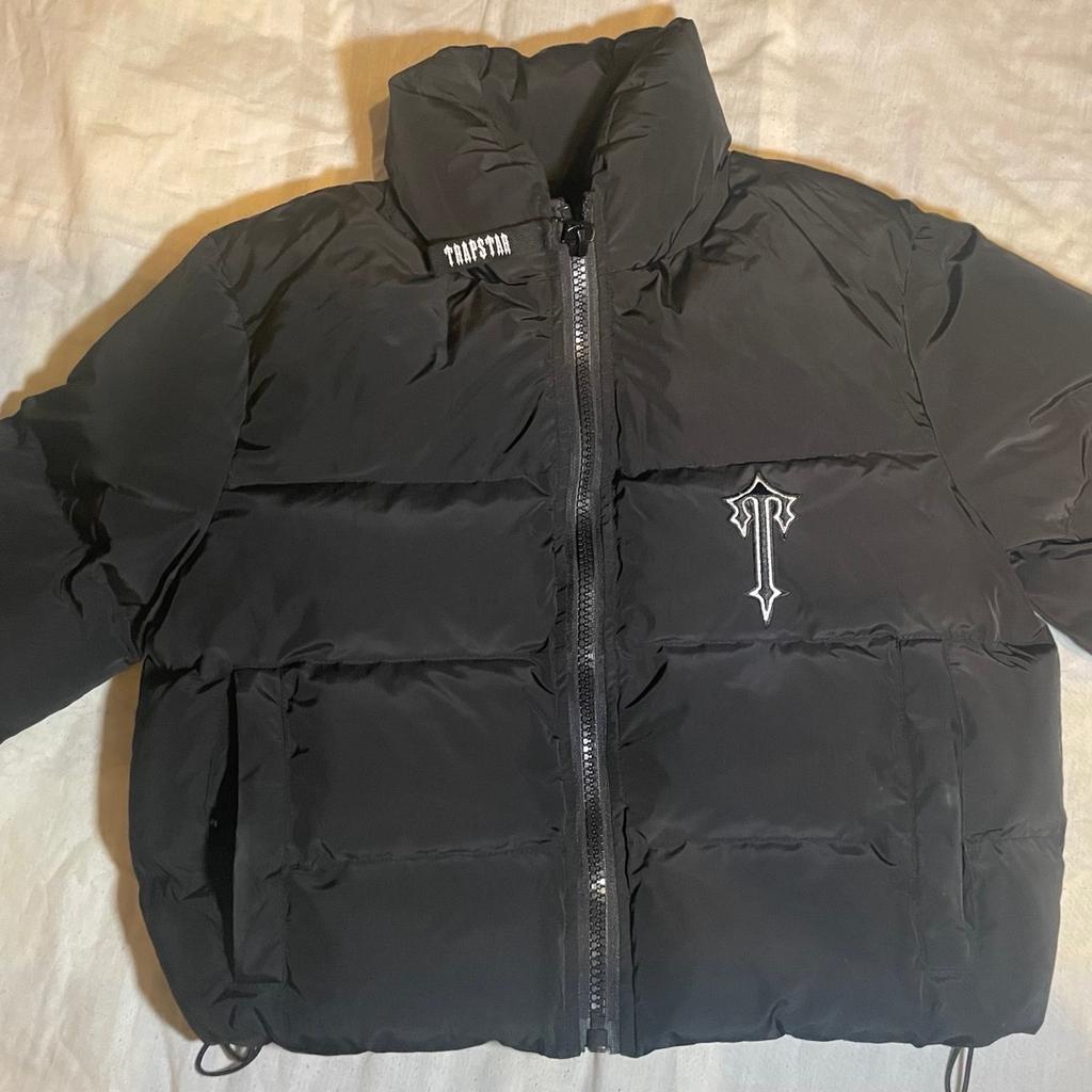 Women Trapstar irongate cropped puffer jacket in N5 Islington for £200. ...