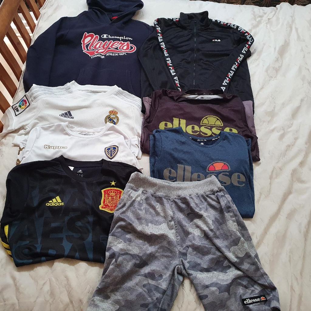 Boys clothes in WF15 Kirklees für £ 20,00 zum Verkauf | Shpock AT