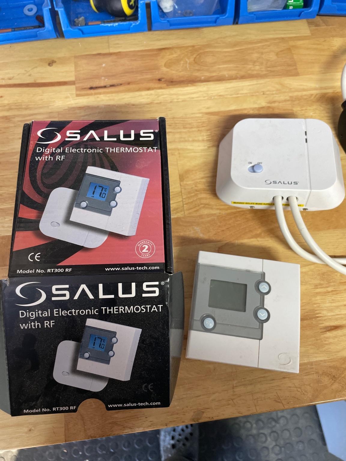 Salus digital thermostat in NN9 Raunds für 10,00 £ zum Verkauf | Shpock DE