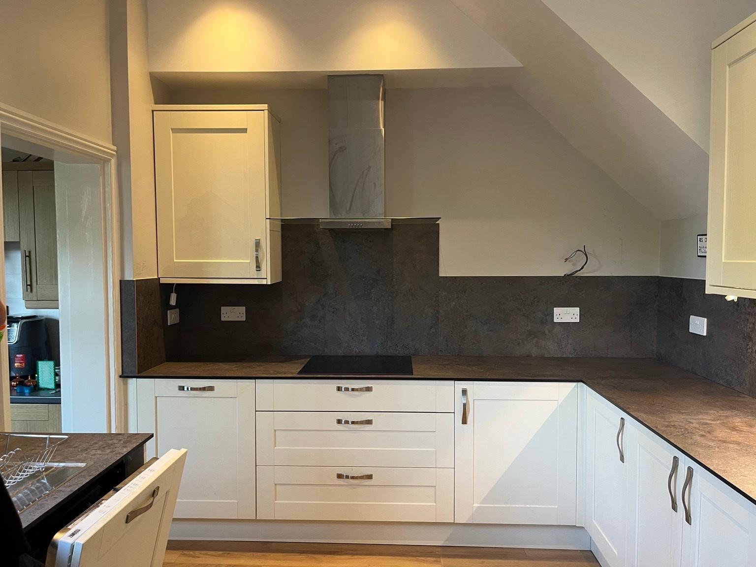 Year old Howdens Kitchen in W13 London Borough of Ealing für 1.500,00 ...