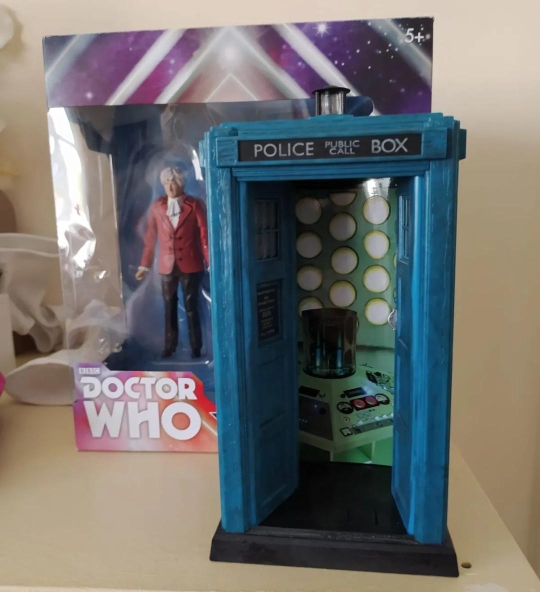Dr Who 3rd Tardis & Dr boxSet special custom in Stafford für £ 69,00 ...