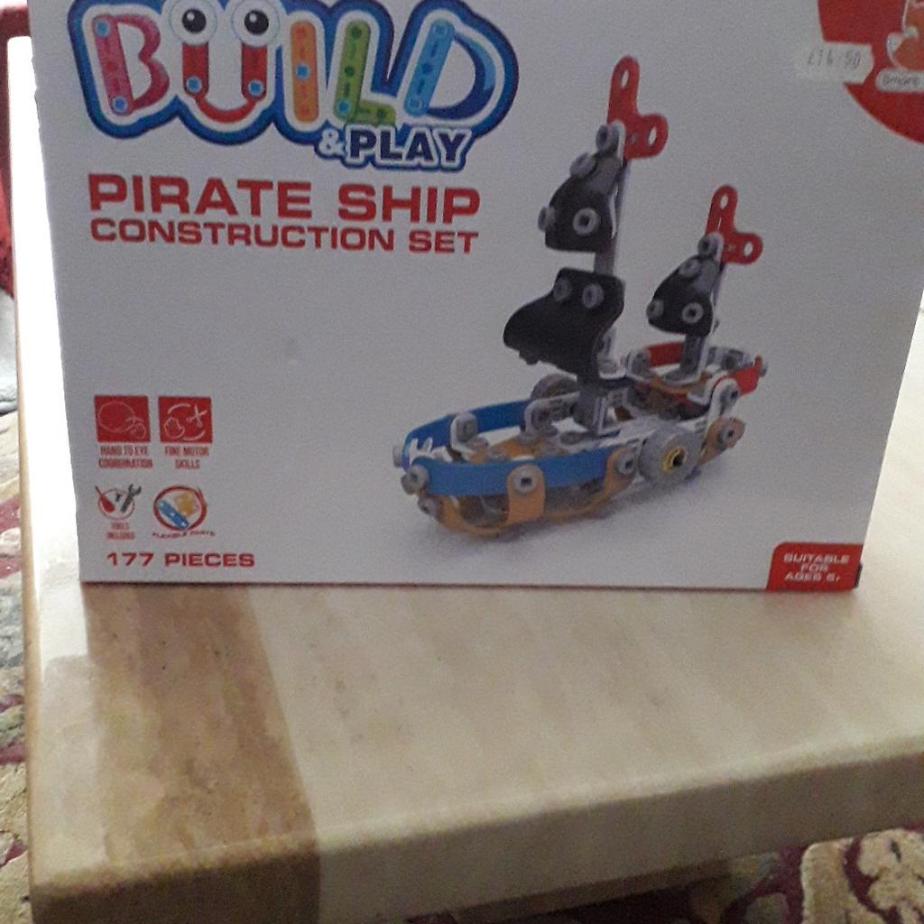 Build and play pirate ship construction set in TF2 Telford für 3,00 ...