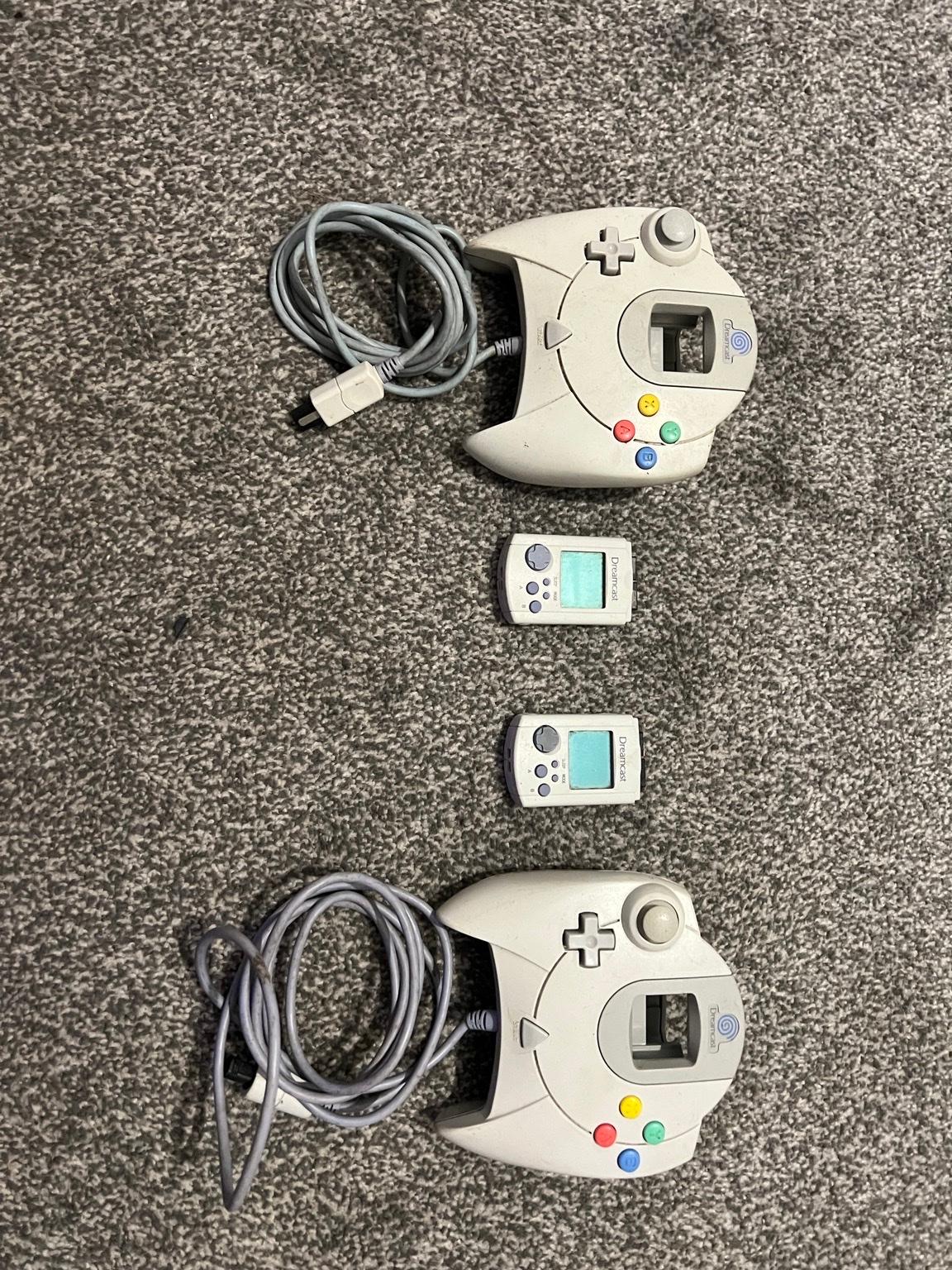 Sega Dreamcast controllers in WV14 Dudley für 25,00 £ zum Verkauf ...