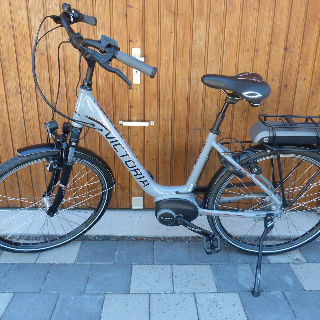 Top Victoria E-Bike 26 Zoll Rücktrittbremse in 88175 für € 1.690,00 zum ...