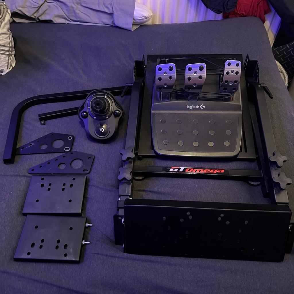 Logitech g920 with sifter and frame £200 in TN23 Ashford für £ 200,00 ...