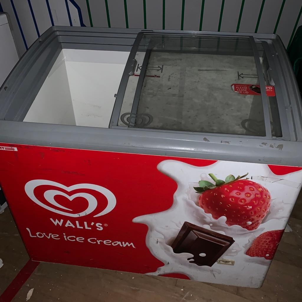 Small walls ice cream freezer in Doncaster für 135,00 £ zum Verkauf ...
