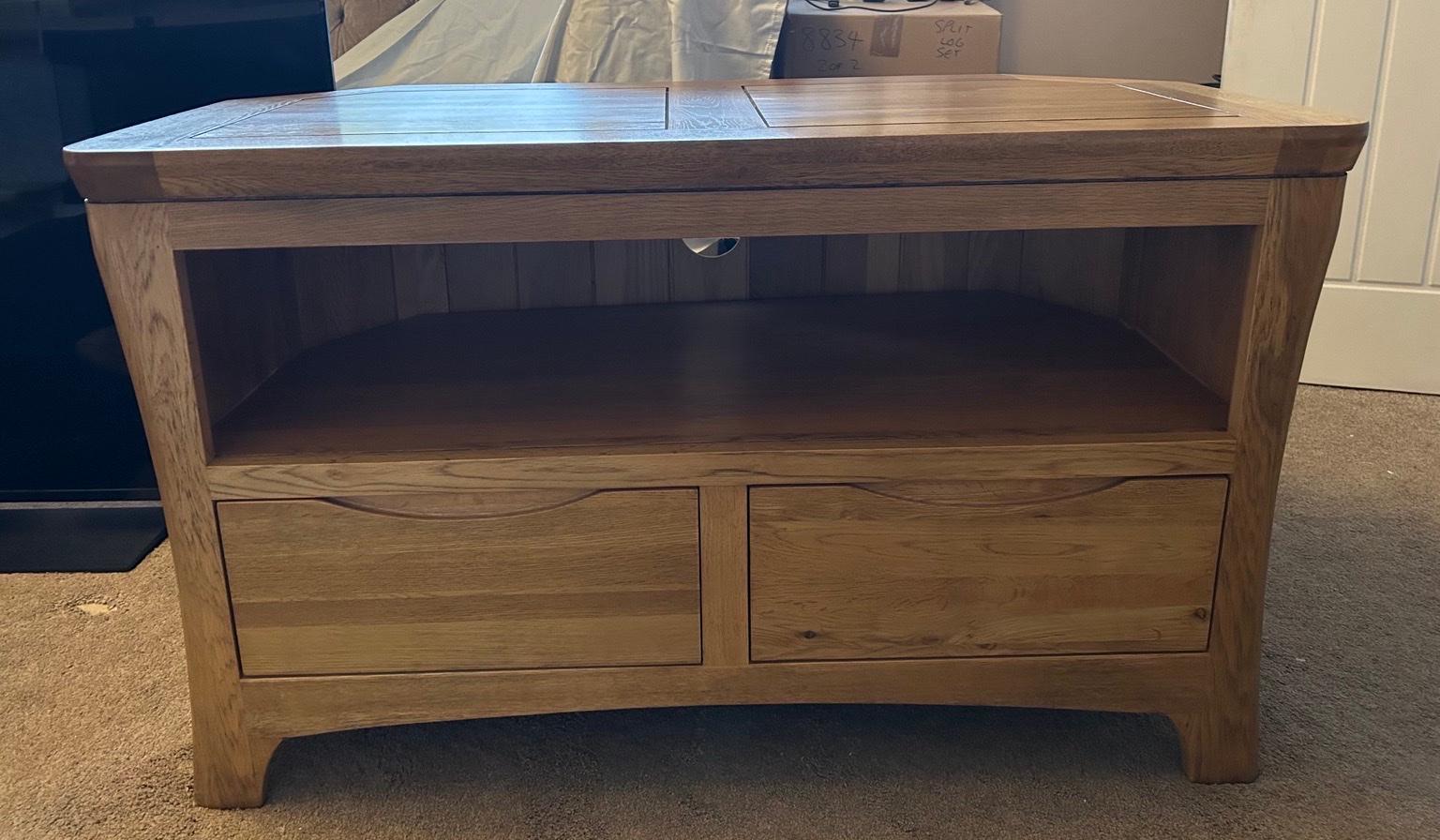 Solid Oak TV Cabinet in S66 Rotherham für 80,00 £ zum Verkauf | Shpock DE