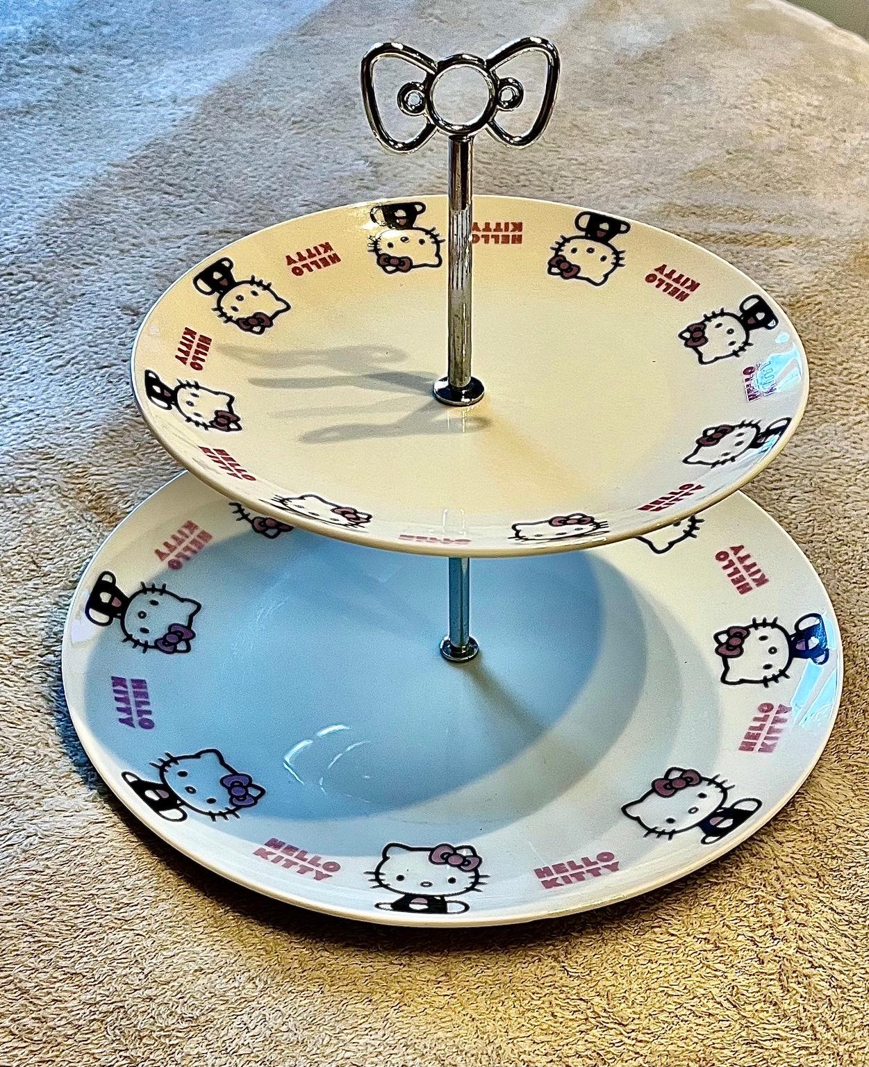 Hello Kitty 2 Tier porcelain cake stand. in B78 Lichfield für 17,99 ...