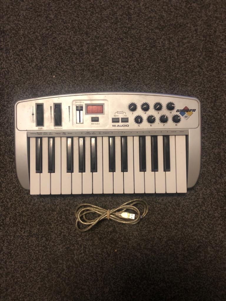 M Audio Oxygen 8 USB keyboard in B33 Birmingham für 30,00 £ zum Verkauf ...