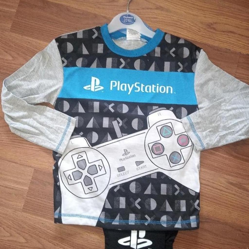 PlayStation pyjamas kids 5 to 6 yrs in DY4 Sandwell für £ 5,00 zum ...
